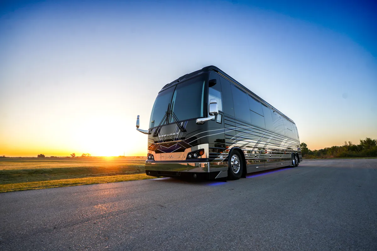 Emerald #4021 | Emerald Luxury Coaches