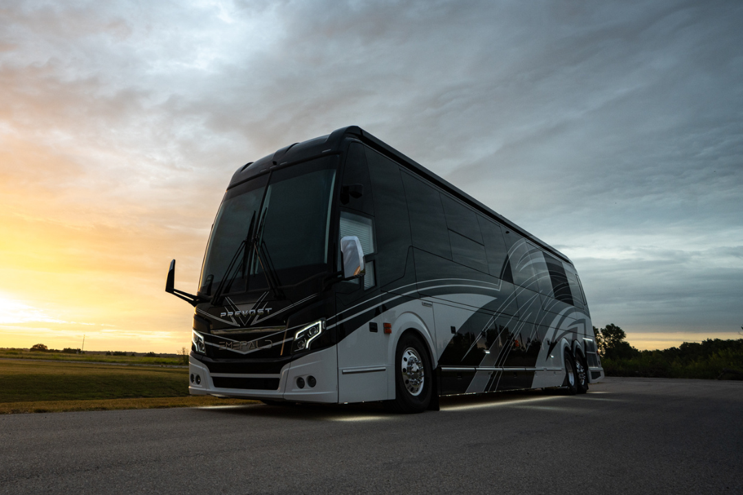 Emerald #1833 | Emerald Luxury Coaches