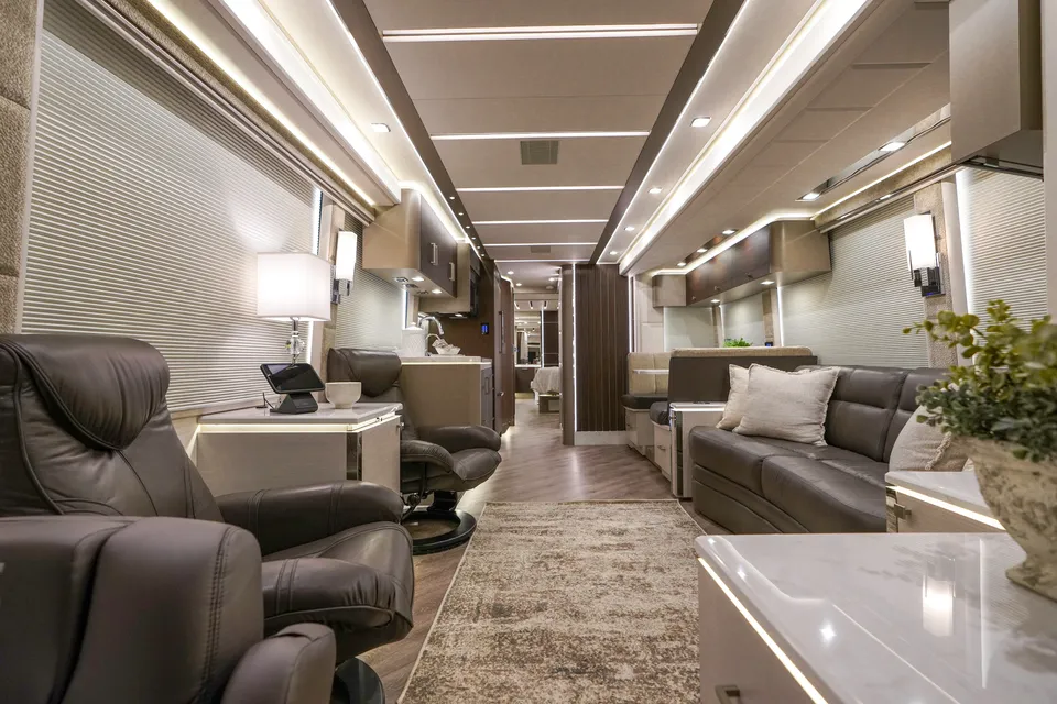 Emerald #1252 | Emerald Luxury Coaches